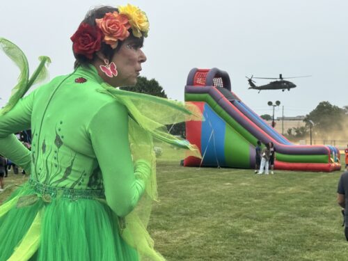 BLACK HAWK HELICOPTER AND 8 FT DANCING DRAGONFLY AT RED BANK NIGHT OUT ...